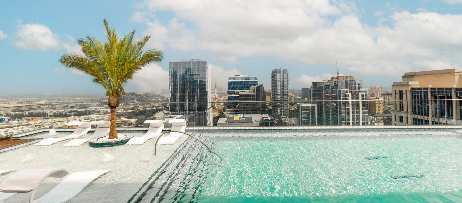 Rooftop Pool - Hotel Swexan